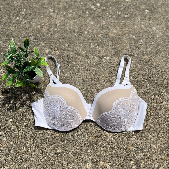 Maidenform | Intimates & Sleepwear | Maidenform Padded Lace Bra Size ...